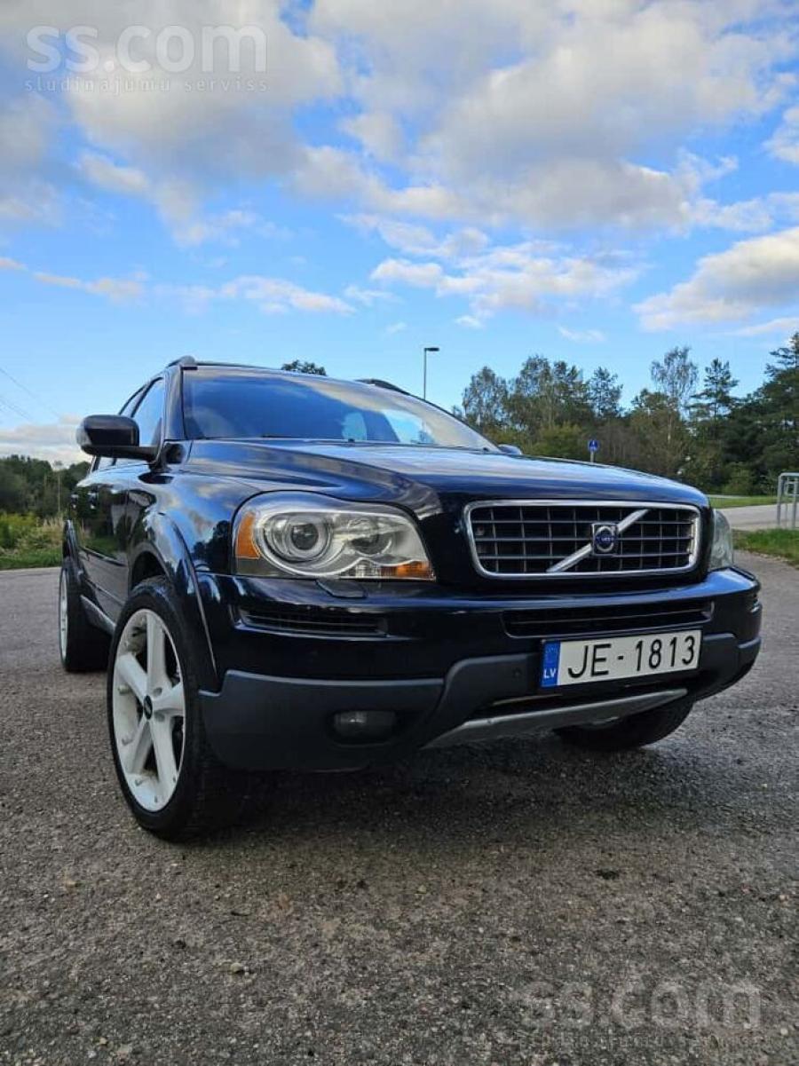 Melns Volvo XC90 2008 Rīga, ar dzinēja tilpumu 2.40 L un nobraukumu 405 tūkst. km par 4500 €, foto 1 vietnē AUTOMOTO.COM.LV