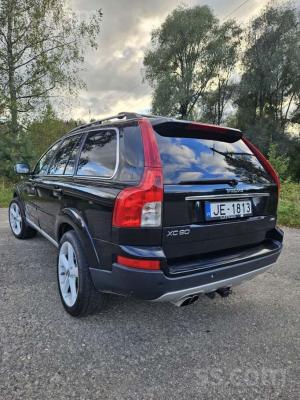 Melns Volvo XC90 2008 Rīga, ar dzinēja tilpumu 2.40 L un nobraukumu 405 tūkst. km par 4500 €, foto 6 vietnē AUTOMOTO.COM.LV