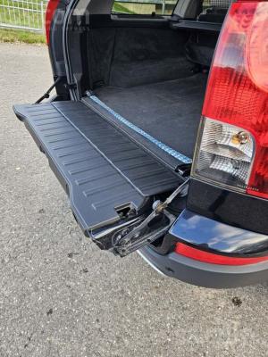 Melns Volvo XC90 2008 Rīga, ar dzinēja tilpumu 2.40 L un nobraukumu 405 tūkst. km par 4500 €, foto 9 vietnē AUTOMOTO.COM.LV