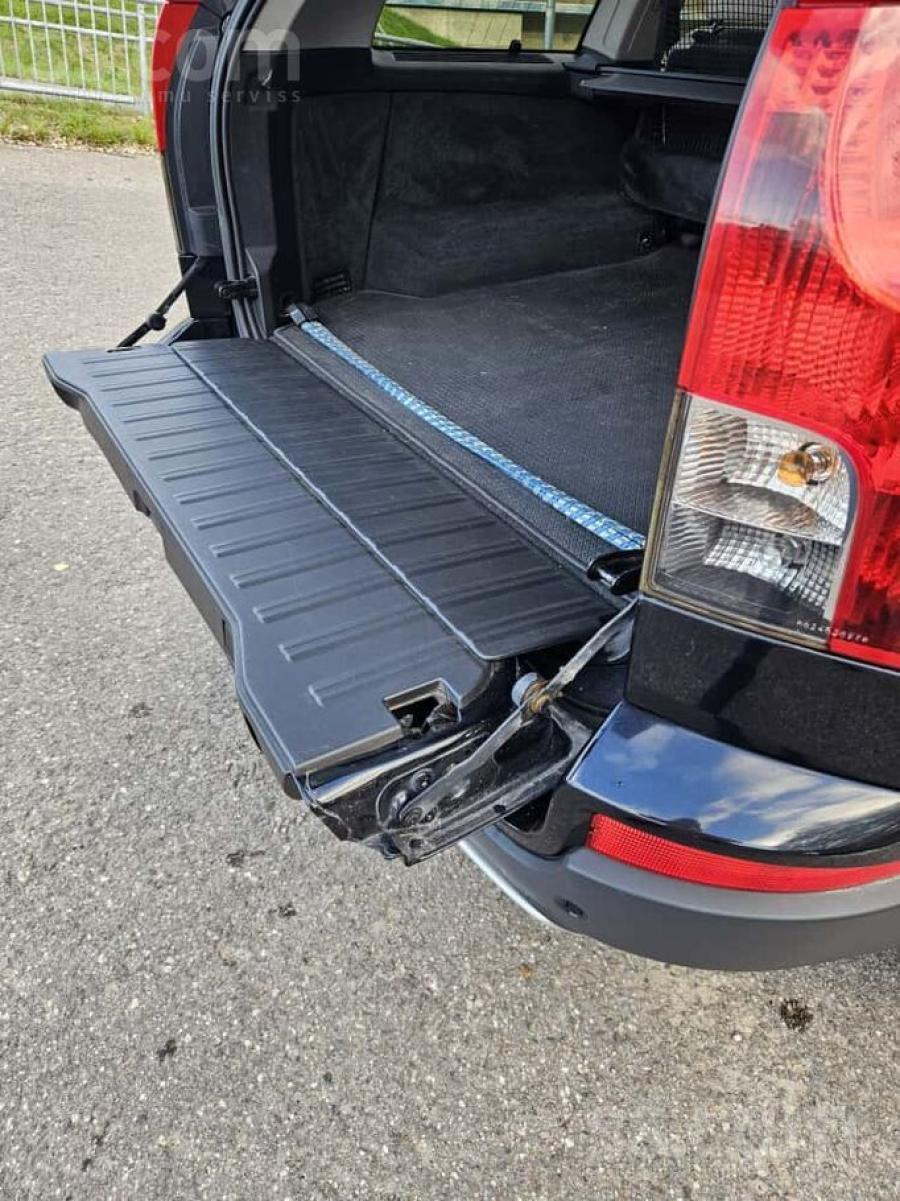 Melns Volvo XC90 2008 Rīga, ar dzinēja tilpumu 2.40 L un nobraukumu 405 tūkst. km par 4500 €, foto 9 vietnē AUTOMOTO.COM.LV