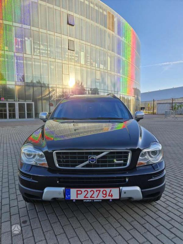 Black Volvo XC90 2008 in Siauliai, with an engine capacity of 2.40 L and mileage of 285 thousand km for 6700 €, photo 3 on AUTOMOTO.COM.LV