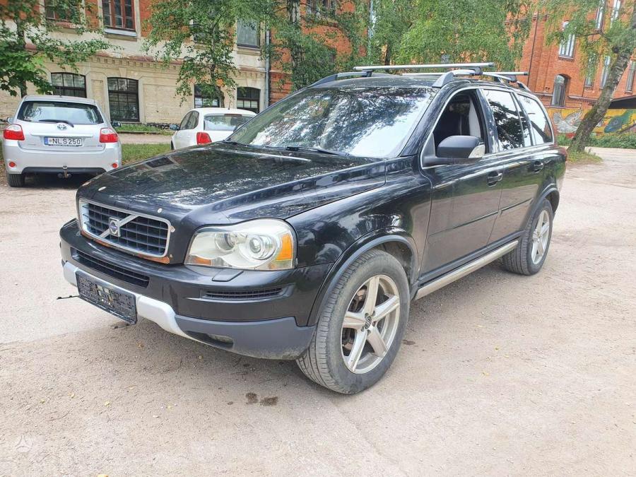 Melns Volvo XC90 2008 Kauņa, ar dzinēja tilpumu 2.40 L un nobraukumu 600 tūkst. km par 2750 €, foto 1 vietnē AUTOMOTO.COM.LV