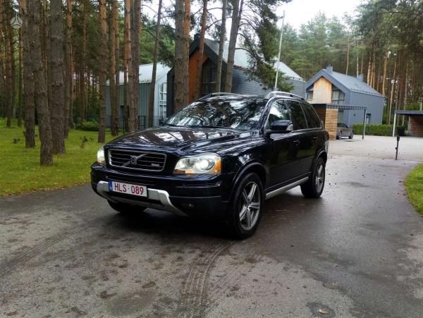 Melns Volvo XC90 2008 Viļņa, ar dzinēja tilpumu 2.40 L un nobraukumu 269 tūkst. km par 7900 €, foto 2 vietnē AUTOMOTO.COM.LV