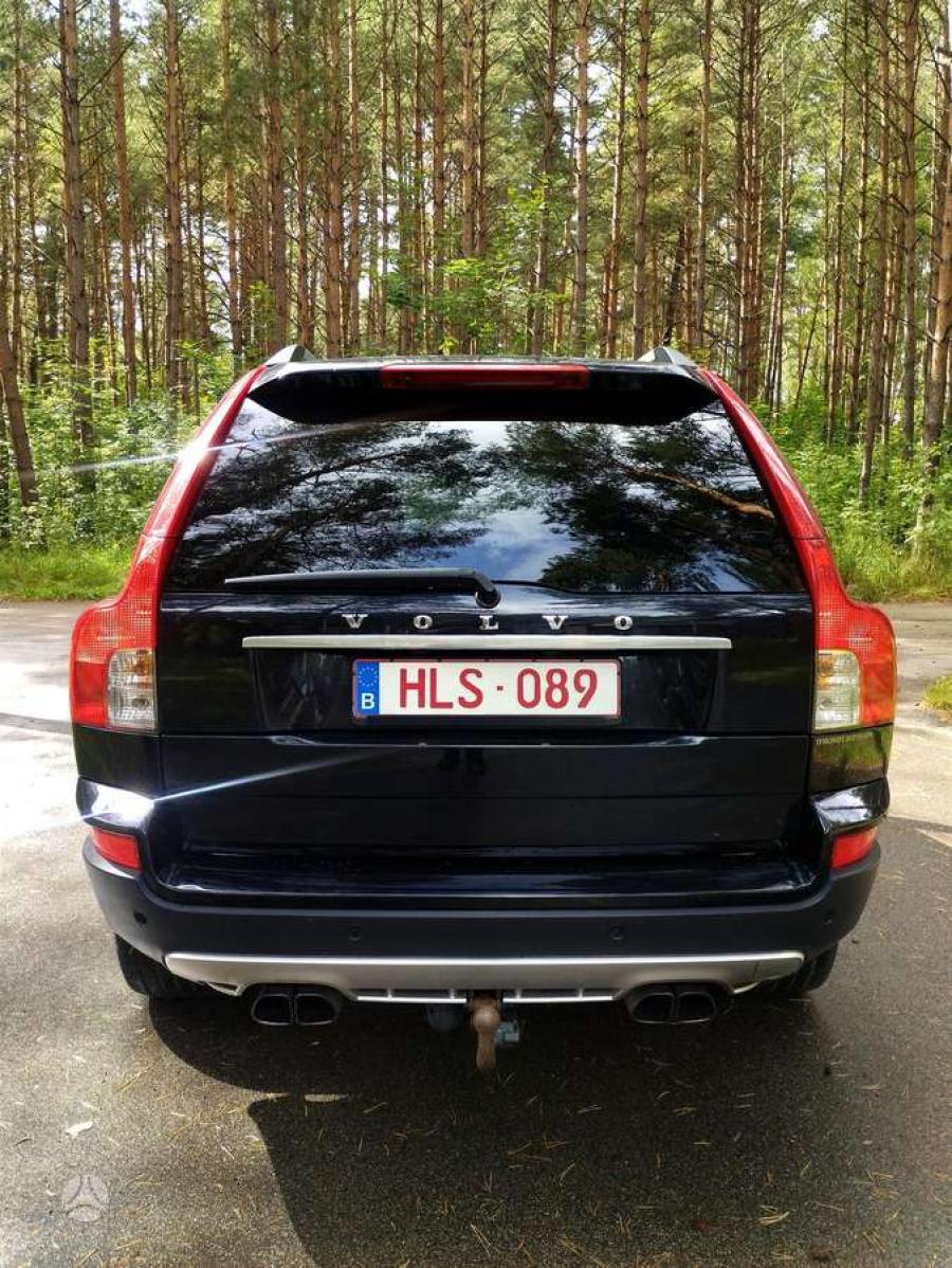 Black Volvo XC90 2008 in Vilnius, with an engine capacity of 2.40 L and mileage of 269 thousand km for 7900 €, photo 6 on AUTOMOTO.COM.LV