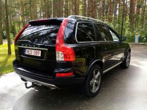 Black Volvo XC90 2008 in Vilnius, with an engine capacity of 2.40 L and mileage of 269 thousand km for 7900 €, photo 7 on AUTOMOTO.COM.LV
