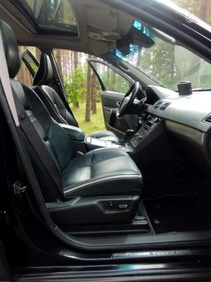 Black Volvo XC90 2008 in Vilnius, with an engine capacity of 2.40 L and mileage of 269 thousand km for 7900 €, photo 18 on AUTOMOTO.COM.LV