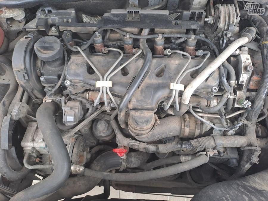 Black Volvo XC90 2008 in Vilnius, with an engine capacity of 2.40 L and mileage of 380 thousand km for 5950 €, photo 18 on AUTOMOTO.COM.LV
