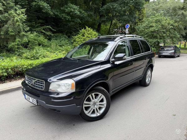 Melns Volvo XC90 2008 Viļņa, ar dzinēja tilpumu 2.40 L un nobraukumu 300 tūkst. km par 4450 €, foto 3 vietnē AUTOMOTO.COM.LV