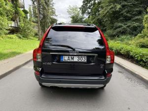 Black Volvo XC90 2008 in Vilnius, with an engine capacity of 2.40 L and mileage of 300 thousand km for 4450 €, photo 8 on AUTOMOTO.COM.LV