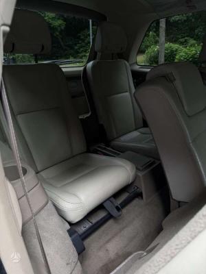 Black Volvo XC90 2008 in Vilnius, with an engine capacity of 2.40 L and mileage of 300 thousand km for 4450 €, photo 20 on AUTOMOTO.COM.LV