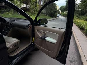 Black Volvo XC90 2008 in Vilnius, with an engine capacity of 2.40 L and mileage of 300 thousand km for 4450 €, photo 21 on AUTOMOTO.COM.LV