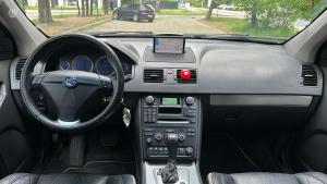 Black Volvo XC90 2008 in Vilnius, with an engine capacity of 2.40 L and mileage of 232 thousand km for 6750 €, photo 15 on AUTOMOTO.COM.LV