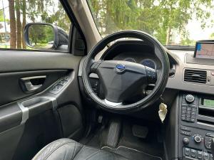 Black Volvo XC90 2008 in Vilnius, with an engine capacity of 2.40 L and mileage of 232 thousand km for 6750 €, photo 16 on AUTOMOTO.COM.LV