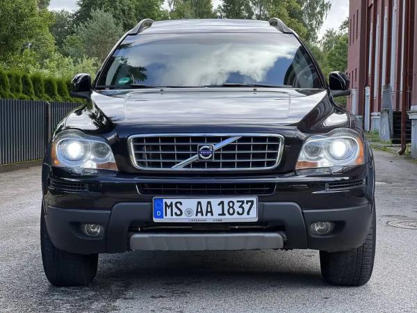 Черный Вольво ХС90 2008 в Екабпилс, объемом двигателя 2.40 л и пробегом 255 тыс. км за 7500 €, фото 4 на AUTOMOTO.COM.LV