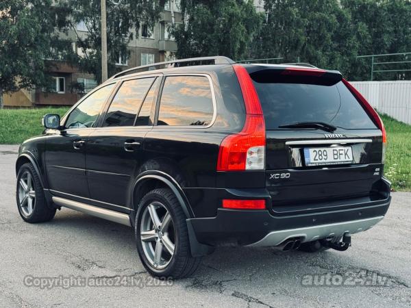 Melns Volvo XC90 2008 Tallina, ar dzinēja tilpumu 2.40 L un nobraukumu 370 tūkst. km par 5650 €, foto 4 vietnē AUTOMOTO.COM.LV