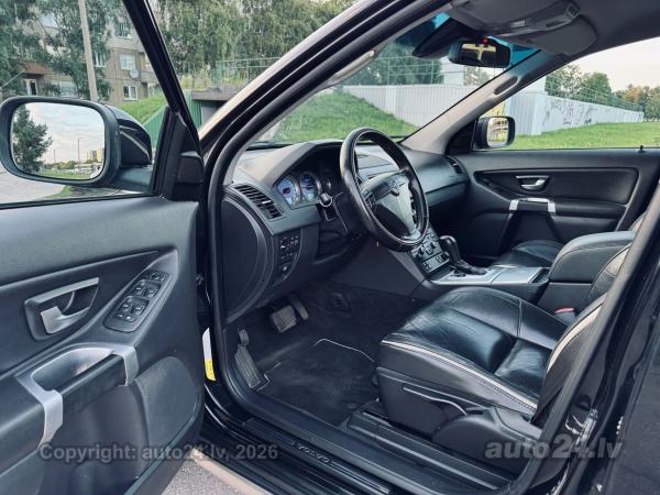 Melns Volvo XC90 2008 Tallina, ar dzinēja tilpumu 2.40 L un nobraukumu 370 tūkst. km par 5650 €, foto 7 vietnē AUTOMOTO.COM.LV