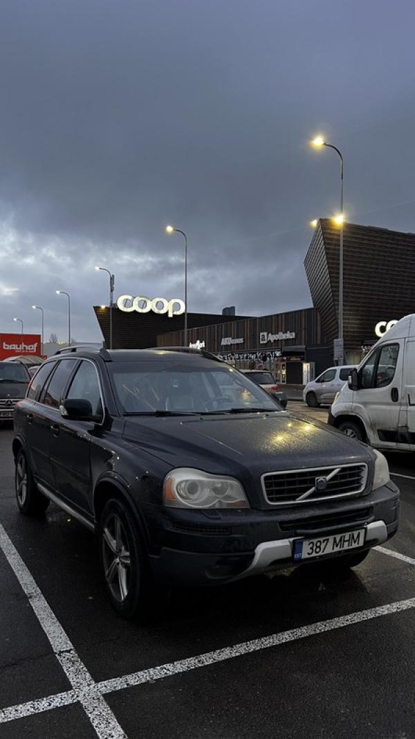 Black Volvo XC90 2008 in Tallinn, with an engine capacity of 2.40 L and mileage of 425 thousand km for 6000 €, photo 1 on AUTOMOTO.COM.LV