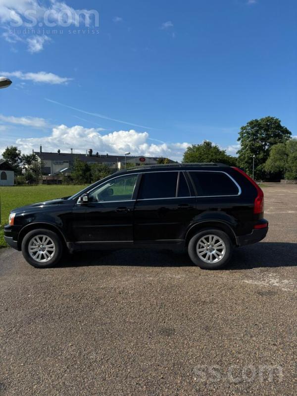 Melns Volvo XC90 2008 Rīga, ar dzinēja tilpumu 2.40 L un nobraukumu 305 tūkst. km par 5000 €, foto 4 vietnē AUTOMOTO.COM.LV
