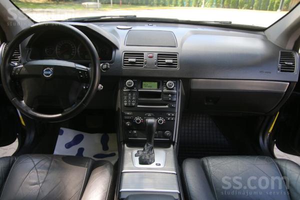 Black Volvo XC90 2008 in Riga, with an engine capacity of 2.40 L and mileage of 433 thousand km for 3490 €, photo 9 on AUTOMOTO.COM.LV
