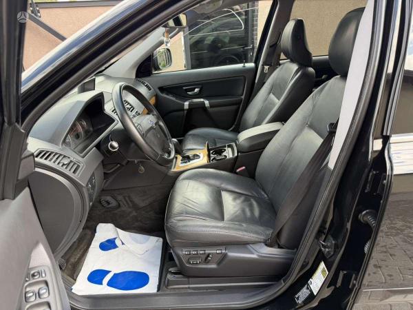 Melns Volvo XC90 2008 Telšiai, ar dzinēja tilpumu 3.19 L un nobraukumu 250 tūkst. km par 3850 €, foto 9 vietnē AUTOMOTO.COM.LV