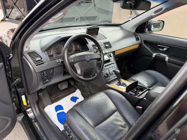 Melns Volvo XC90 2008 Telšiai, ar dzinēja tilpumu 3.19 L un nobraukumu 250 tūkst. km par 3850 €, foto 10 vietnē AUTOMOTO.COM.LV