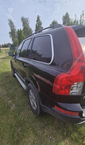 Black Volvo XC90 2008 in Skuodas, with an engine capacity of 3.19 L and mileage of 200 thousand km for 6200 €, photo 9 on AUTOMOTO.COM.LV