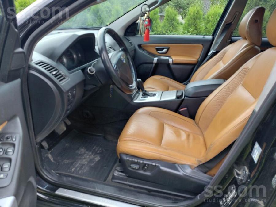 Melns Volvo XC90 2008 Valmiera, ar dzinēja tilpumu 2.40 L un nobraukumu 0 tūkst. km par 5250 €, foto 9 vietnē AUTOMOTO.COM.LV