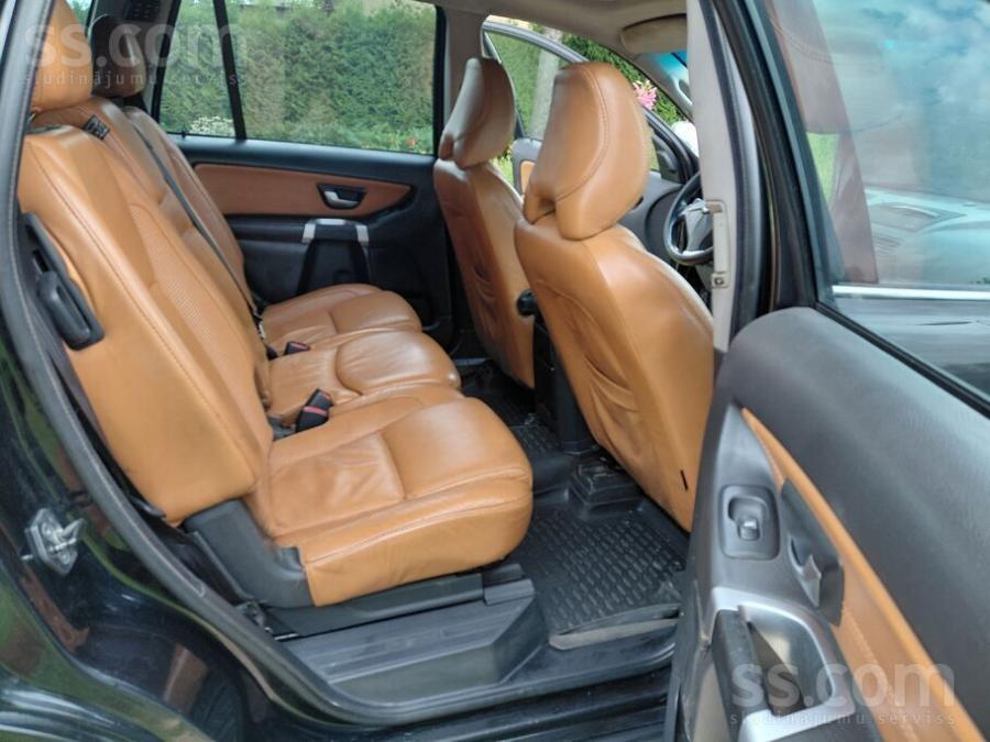 Melns Volvo XC90 2008 Valmiera, ar dzinēja tilpumu 2.40 L un nobraukumu 0 tūkst. km par 5250 €, foto 11 vietnē AUTOMOTO.COM.LV