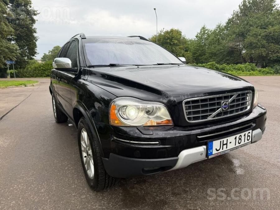 Black Volvo XC90 2008 in Liepaja, with an engine capacity of 2.40 L and mileage of 252 thousand km for 7500 €, photo 1 on AUTOMOTO.COM.LV