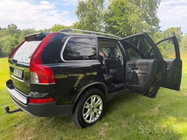Black Volvo XC90 2008 in Liepaja, with an engine capacity of 2.40 L and mileage of 252 thousand km for 7500 €, photo 6 on AUTOMOTO.COM.LV
