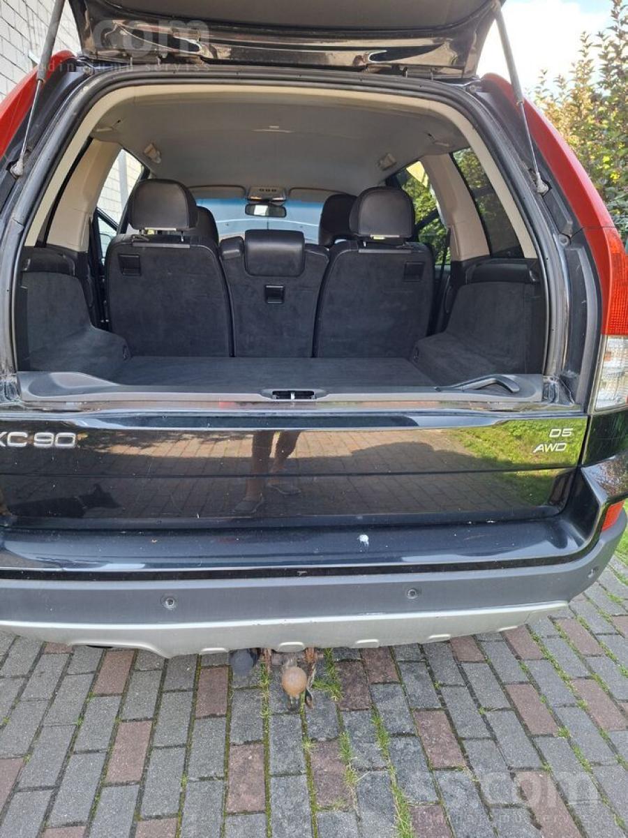 Melns Volvo XC90 2008 Ventspils, ar dzinēja tilpumu 2.40 L un nobraukumu 416 tūkst. km par 4500 €, foto 7 vietnē AUTOMOTO.COM.LV