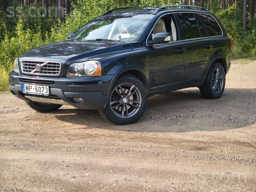 Black Volvo XC90 2008 in Jelgava, with an engine capacity of 2.40 L and mileage of 395 thousand km for 5840 €, photo 1 on AUTOMOTO.COM.LV