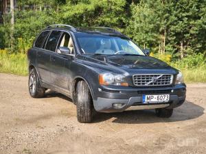Black Volvo XC90 2008 in Jelgava, with an engine capacity of 2.40 L and mileage of 395 thousand km for 5840 €, photo 7 on AUTOMOTO.COM.LV
