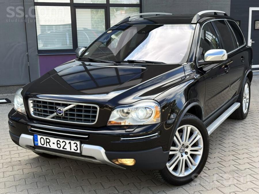 Black Volvo XC90 2008 in Riga, with an engine capacity of 2.40 L and mileage of 296 thousand km for 8500 €, photo 6 on AUTOMOTO.COM.LV