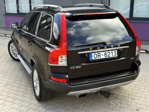 Black Volvo XC90 2008 in Riga, with an engine capacity of 2.40 L and mileage of 296 thousand km for 8500 €, photo 9 on AUTOMOTO.COM.LV