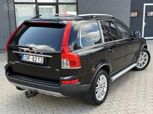 Black Volvo XC90 2008 in Riga, with an engine capacity of 2.40 L and mileage of 296 thousand km for 8500 €, photo 10 on AUTOMOTO.COM.LV