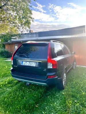 Black Volvo XC90 2008 in Bauska, with an engine capacity of 2.40 L and mileage of 290 thousand km for 6000 €, photo 4 on AUTOMOTO.COM.LV
