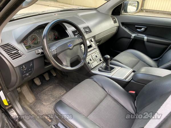 Melns Volvo XC90 2008 Paide, ar dzinēja tilpumu 2.40 L un nobraukumu 417 tūkst. km par 5350 €, foto 9 vietnē AUTOMOTO.COM.LV
