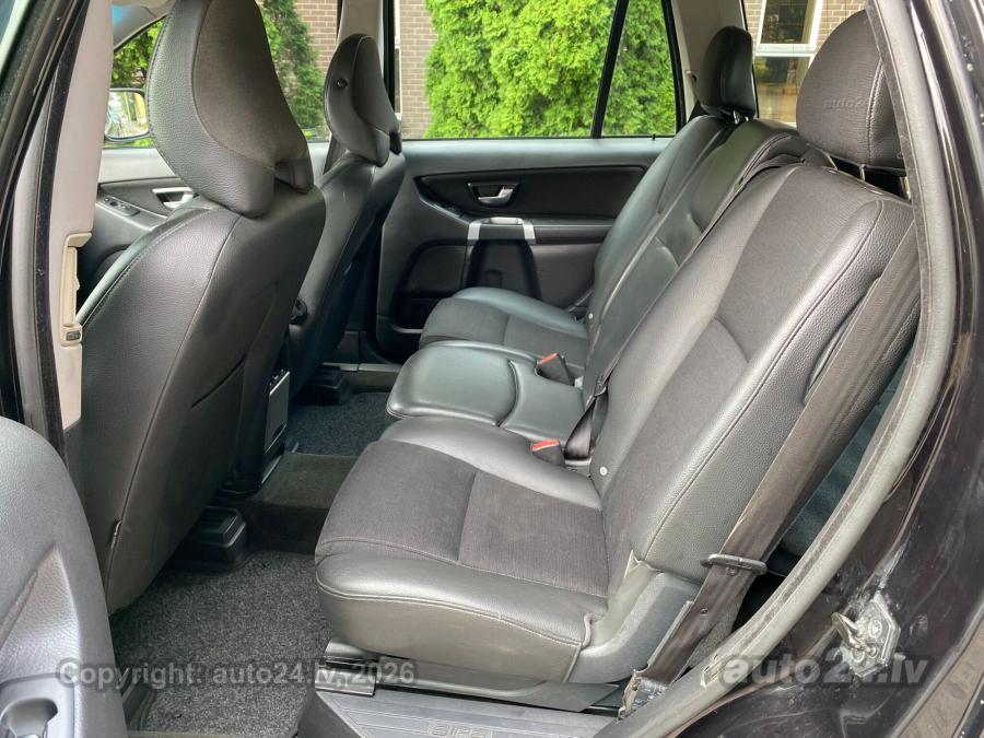 Melns Volvo XC90 2008 Paide, ar dzinēja tilpumu 2.40 L un nobraukumu 417 tūkst. km par 5350 €, foto 12 vietnē AUTOMOTO.COM.LV