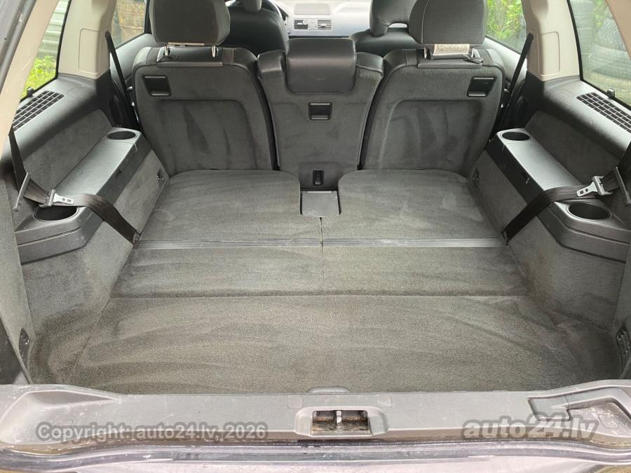 Melns Volvo XC90 2008 Paide, ar dzinēja tilpumu 2.40 L un nobraukumu 417 tūkst. km par 5350 €, foto 14 vietnē AUTOMOTO.COM.LV