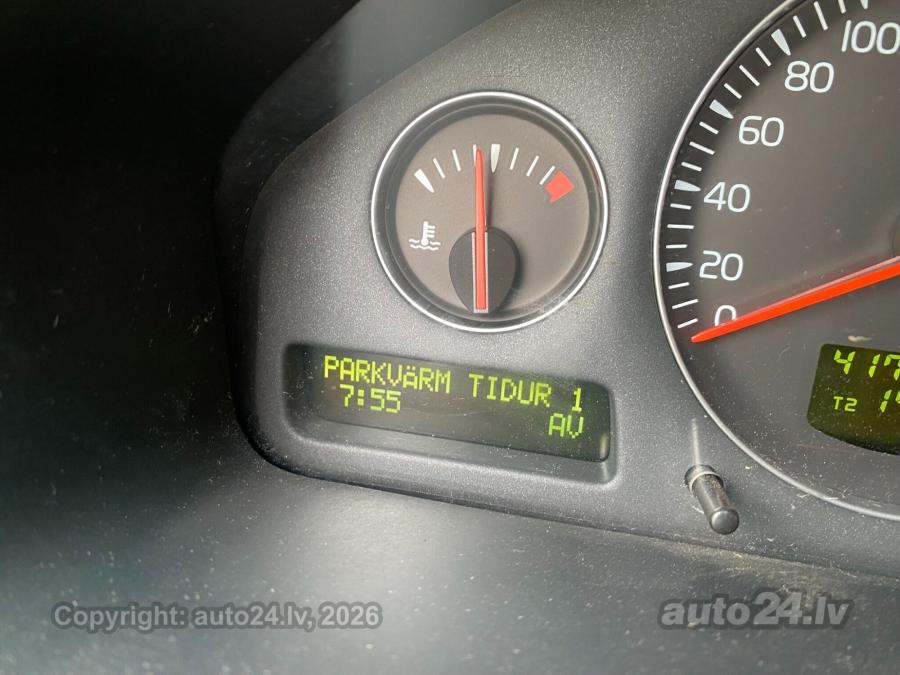 Melns Volvo XC90 2008 Paide, ar dzinēja tilpumu 2.40 L un nobraukumu 417 tūkst. km par 5350 €, foto 16 vietnē AUTOMOTO.COM.LV
