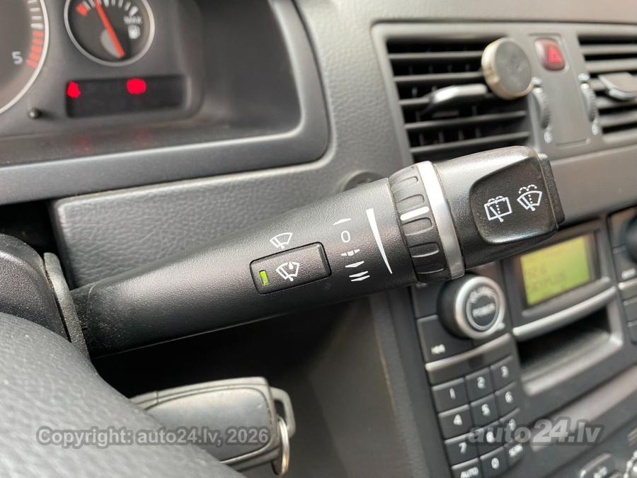 Melns Volvo XC90 2008 Paide, ar dzinēja tilpumu 2.40 L un nobraukumu 417 tūkst. km par 5350 €, foto 17 vietnē AUTOMOTO.COM.LV