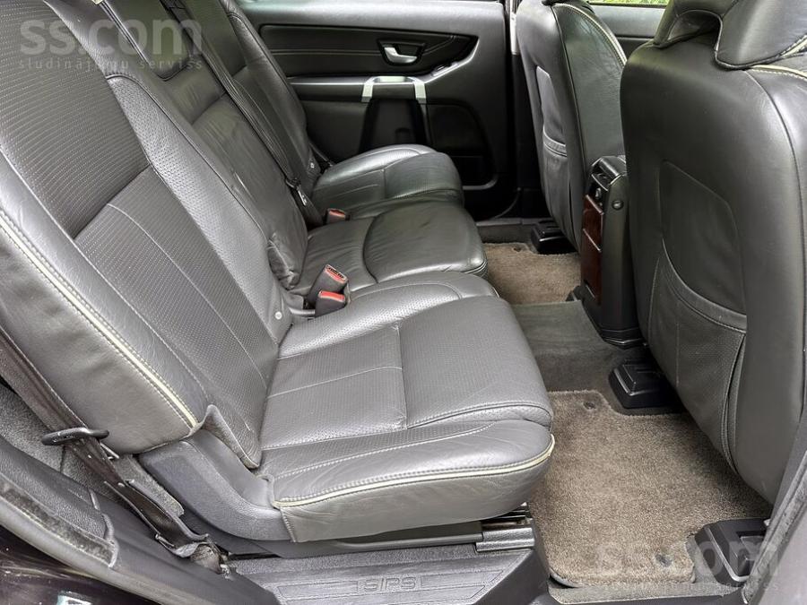 Melns Volvo XC90 2008 Rīga, ar dzinēja tilpumu 2.40 L un nobraukumu 296 tūkst. km par 8500 €, foto 16 vietnē AUTOMOTO.COM.LV