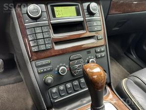 Melns Volvo XC90 2008 Rīga, ar dzinēja tilpumu 2.40 L un nobraukumu 296 tūkst. km par 8500 €, foto 21 vietnē AUTOMOTO.COM.LV