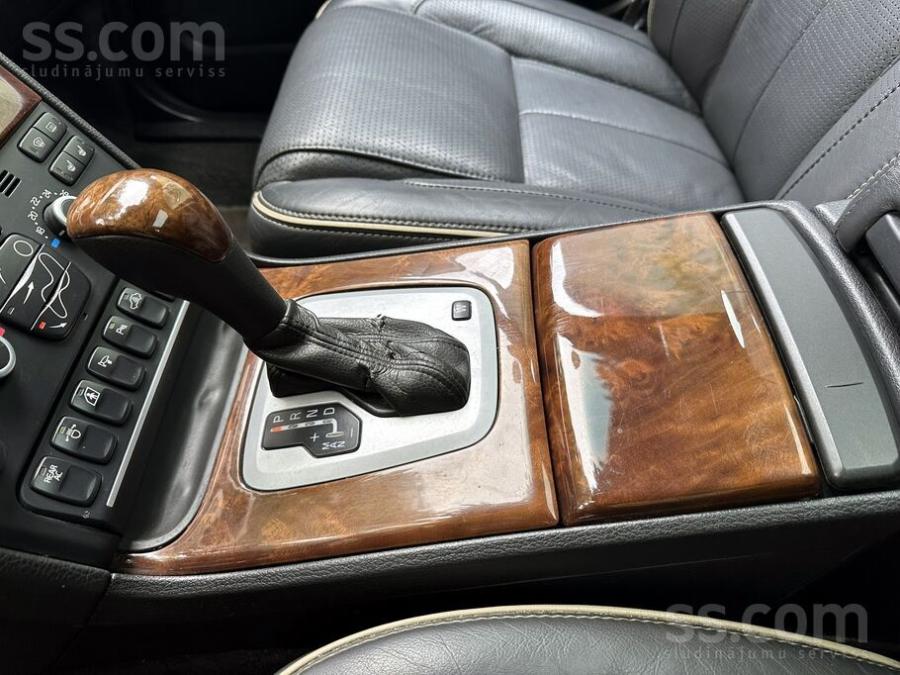 Melns Volvo XC90 2008 Rīga, ar dzinēja tilpumu 2.40 L un nobraukumu 296 tūkst. km par 8500 €, foto 22 vietnē AUTOMOTO.COM.LV