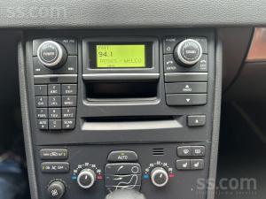 Melns Volvo XC90 2008 Jēkabpils, ar dzinēja tilpumu 2.40 L un nobraukumu 321 tūkst. km par 6950 €, foto 14 vietnē AUTOMOTO.COM.LV