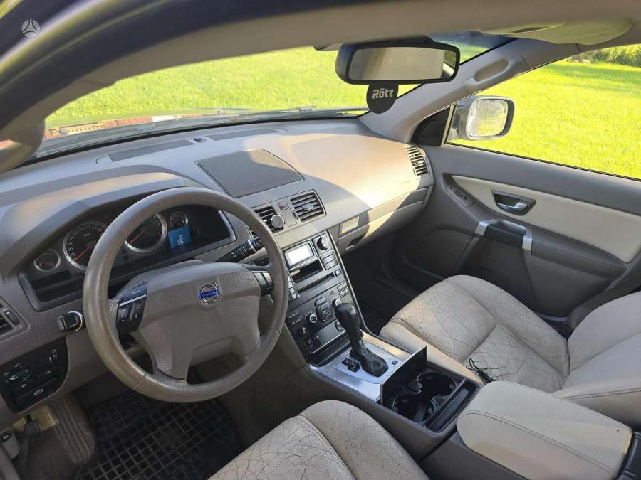 Melns Volvo XC90 2008 Kauņa, ar dzinēja tilpumu 3.19 L un nobraukumu 300 tūkst. km par 4500 €, foto 4 vietnē AUTOMOTO.COM.LV