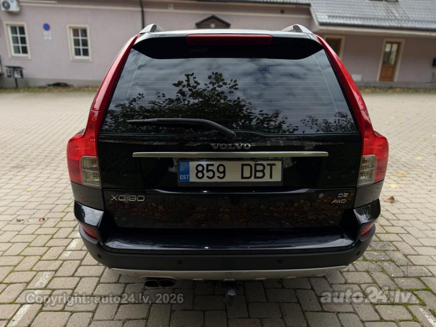 Melns Volvo XC90 2008 Tartu, ar dzinēja tilpumu 2.40 L un nobraukumu 382 tūkst. km par 6800 €, foto 8 vietnē AUTOMOTO.COM.LV