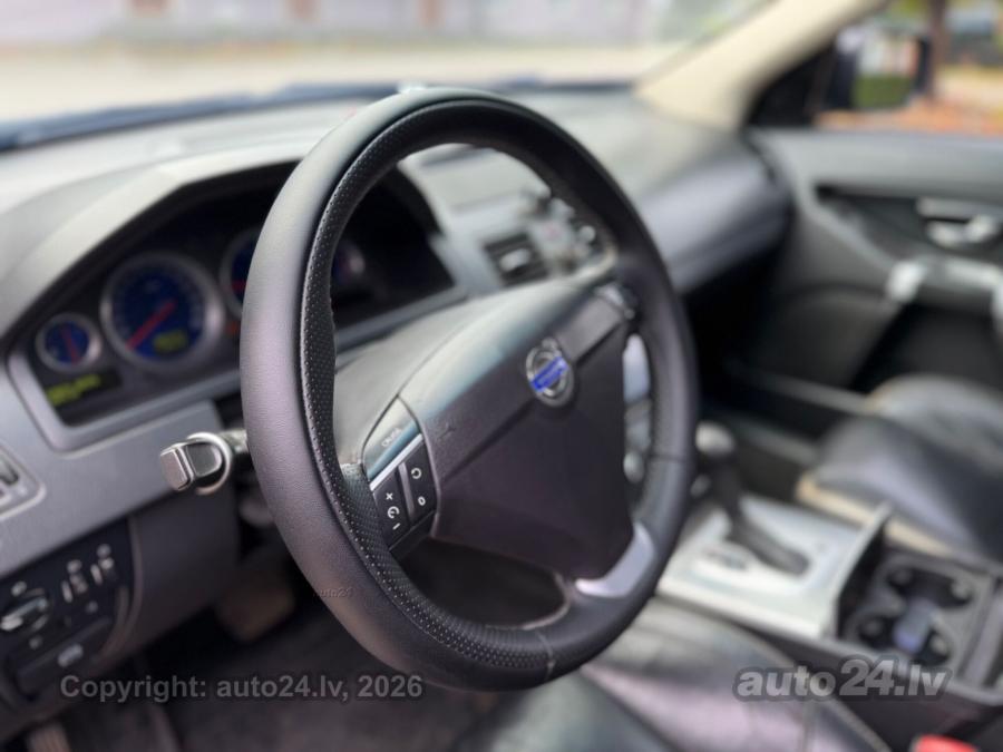 Melns Volvo XC90 2008 Tartu, ar dzinēja tilpumu 2.40 L un nobraukumu 382 tūkst. km par 6800 €, foto 12 vietnē AUTOMOTO.COM.LV