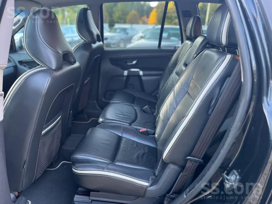 Melns Volvo XC90 2008 Kuldīga, ar dzinēja tilpumu 2.40 L un nobraukumu 333 tūkst. km par 7690 €, foto 11 vietnē AUTOMOTO.COM.LV